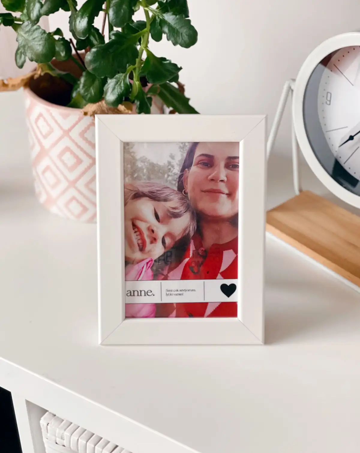 Anneye Hediye Fotoğraf Baskılı Beyaz Çerçeve, Anne Seni Çok Seviyorum ...