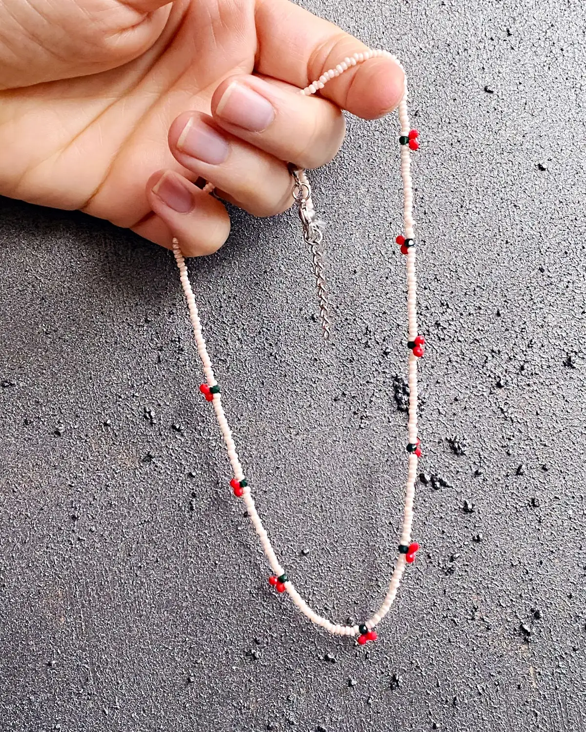 Ekru Boncuklu Kiraz Kolye - Bikutumutluluk